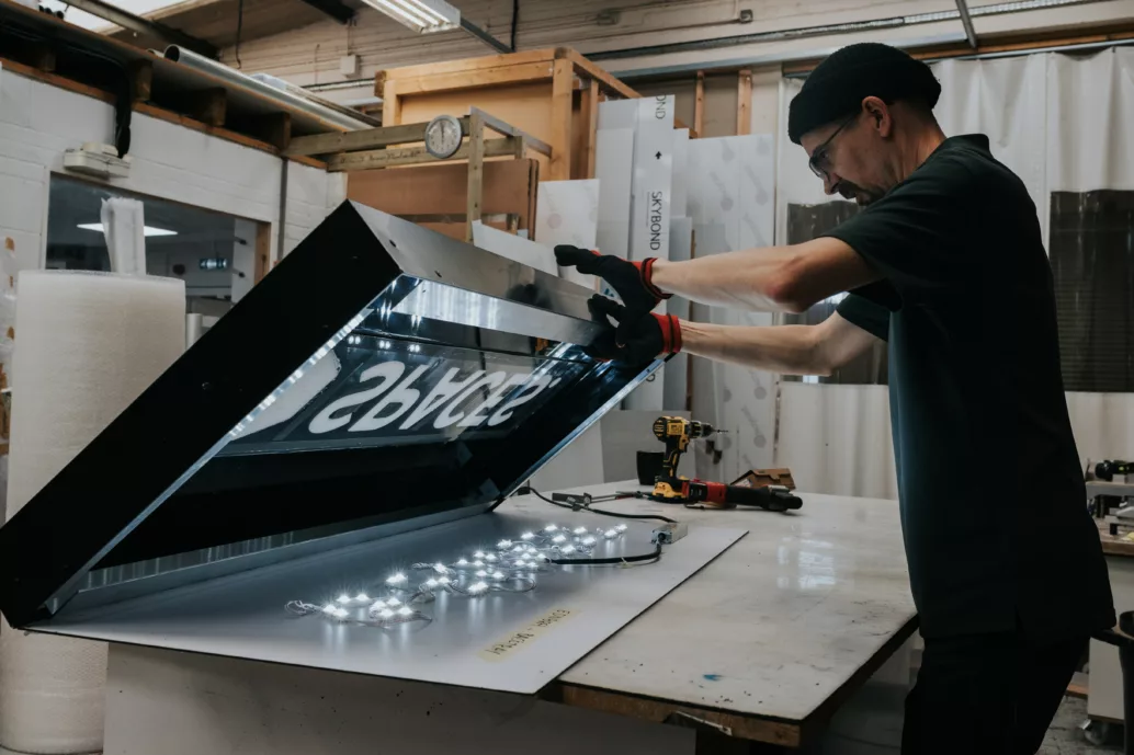 Guide To Choosing A Signage Company | Elmtree Signs Blog